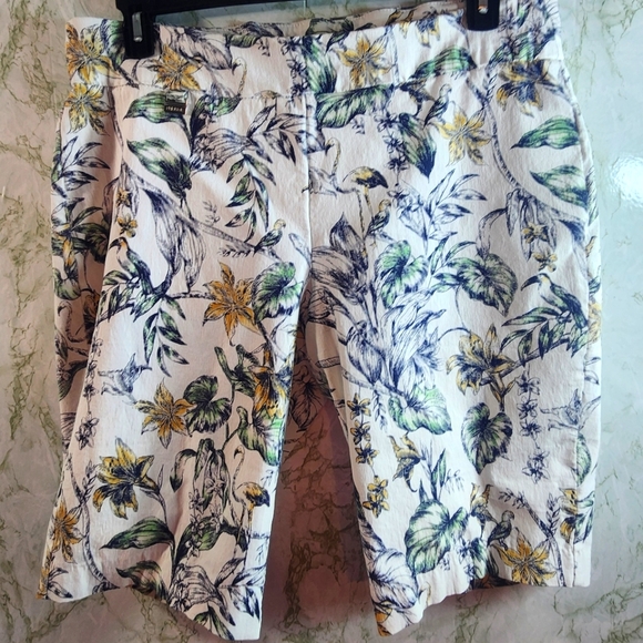 Premise | Shorts | Premise Floral Print Pull On Bermudas | Poshmark